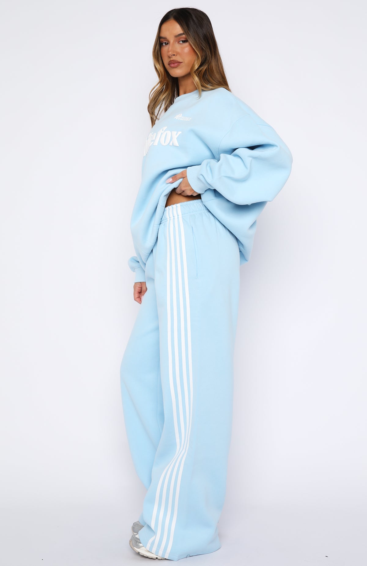 Release 15 Asalia Wide Leg Sweatpants Blue | White Fox Boutique US